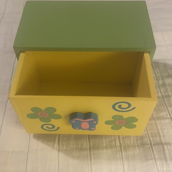 dolgen corp | Storage & Organization | Y2k Drawer Butterfly Floral ...